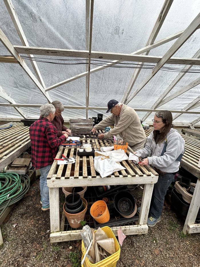 Apple Grafting Class Held for the Macon Master Gardeners - Macon County ...
